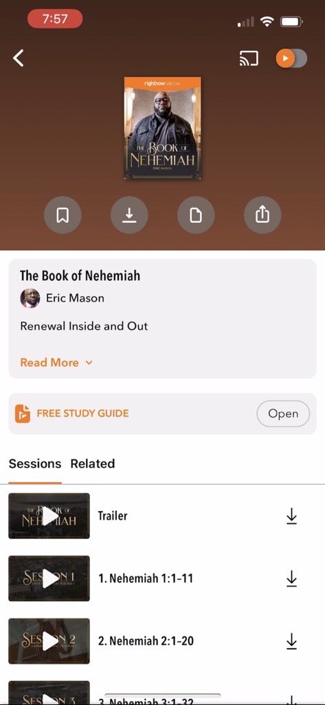 How do I use the Offline Playback feature in the RightNow Media app?