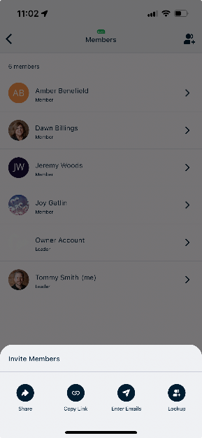 How do I invite members to my groups?